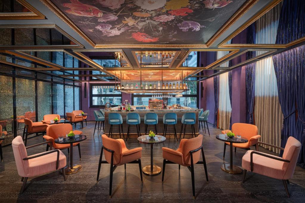 Hotel Indigo Guangzhou Haixinsha by IHG - Free Shuttle Bus to Canton ...