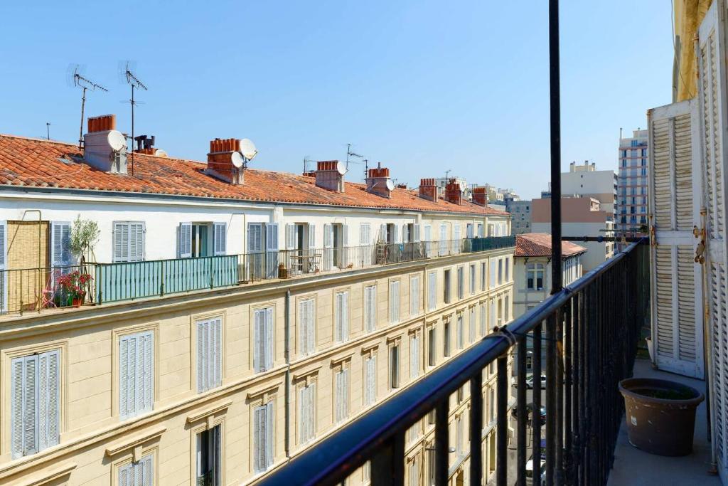 Sur Rbnb - Plumier, Marseille (updated prices 2025)