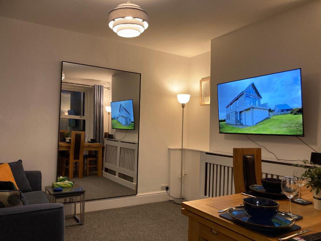 Beautiful apartment one double bedroom with additional single bed and ...