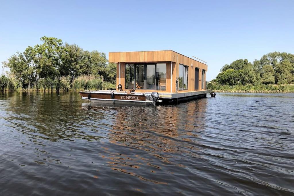 Surla houseboat "Nevel" Kagerplassen with tender, Buitenkaag (updated ...