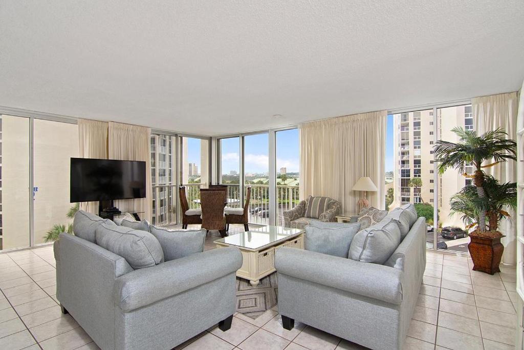1056 Shoreline Towers Spacious & Charming Condo, Destin (precios ...