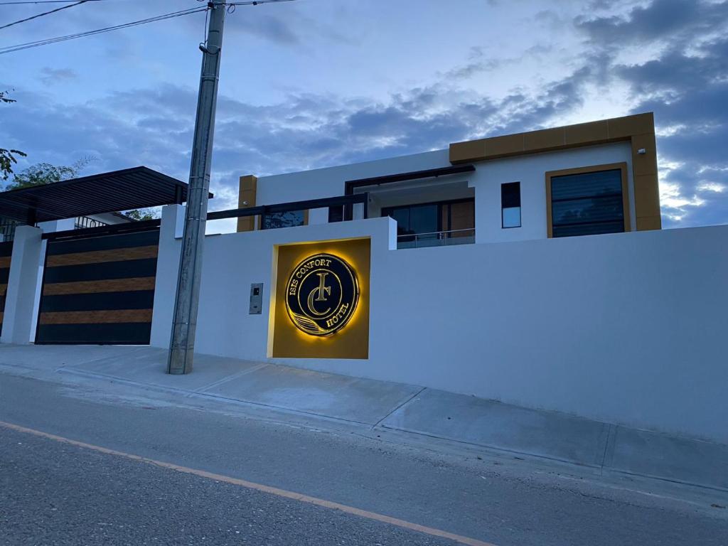 HOTEL ISIS CONFORT - La mesa