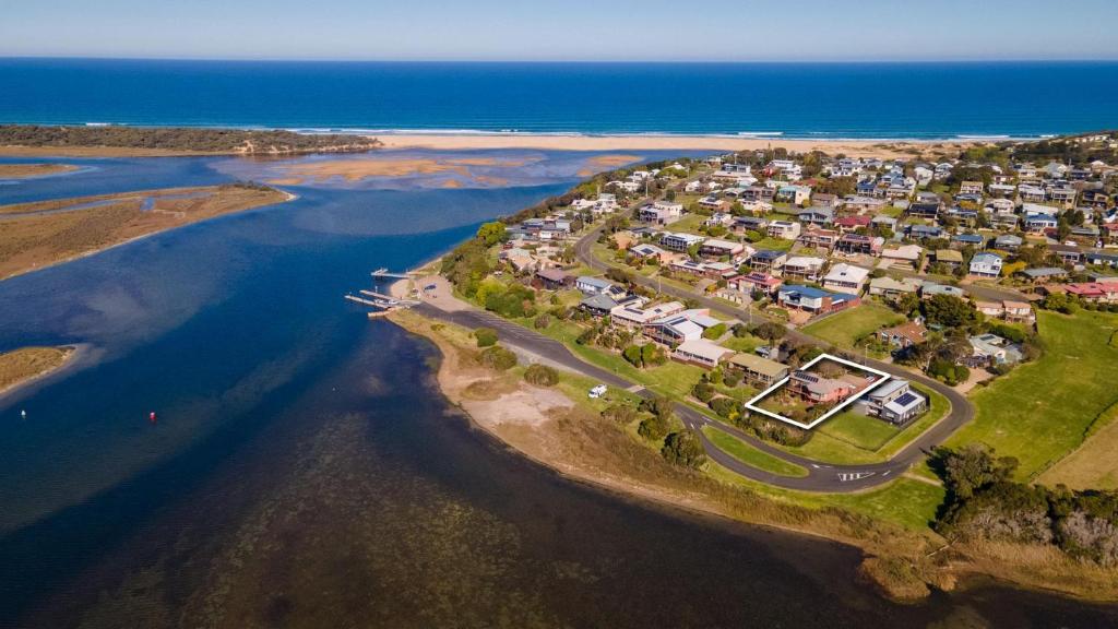 Elanora, Lake Tyers (updated prices 2025)