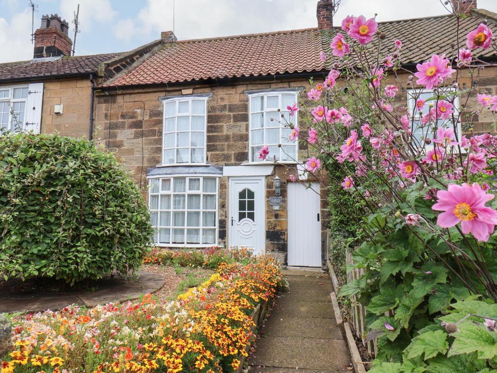Willow Tree Cottage, Saltburn-by-the-Sea (updated prices 2025)