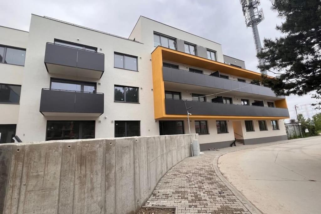 2 room Apartment Rovinka, 204, Rovinka (precios actualizados 2025)