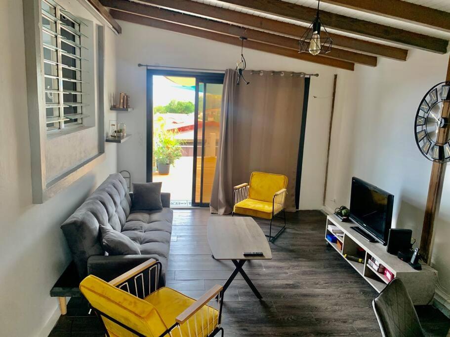 Appartement rénové avec bac à punch chauffé, Schœlcher (updated prices ...