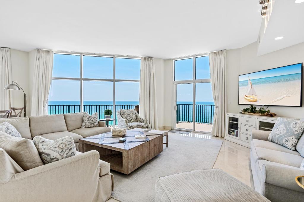 Jade East Towers 1910 by Newman-Dailey, Destin (updated prices 2026)