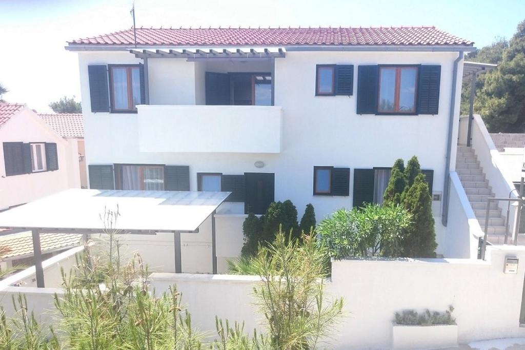 Apartments by the sea Milna, Vis - 21181, Vis (aktualisierte Preise für ...