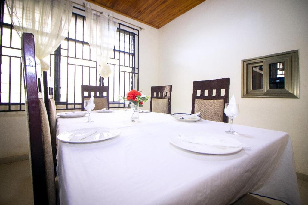 Kiverly Hotel, Atasomanso (updated prices 2025)