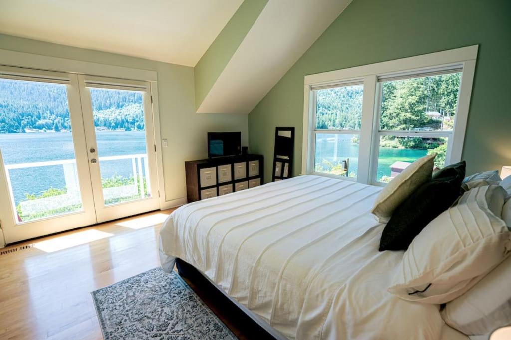 Emerald Haven Lakeside Paradise, Ultimate Retreat, Port Crescent (aktualisierte Preise für 2024)