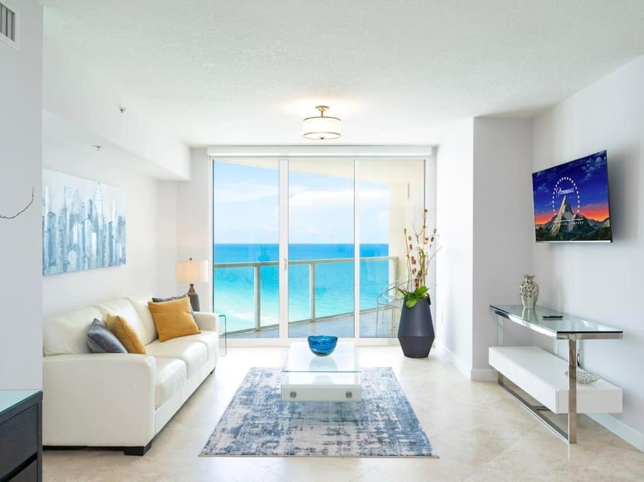 Holiday home Gorgeous Ocean View Escape by Cielo Stays, Miami Beach ...