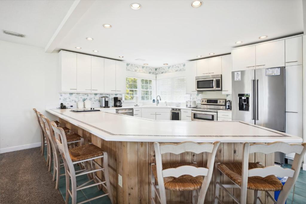 The Dorrell at Ships Watch, Duck (updated prices 2025)