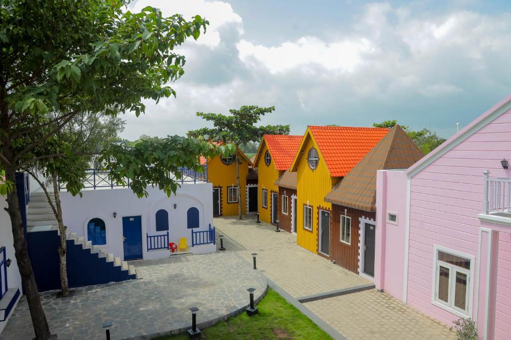 Mandav Hills Resort & Film City, Māndu (updated prices 2026)