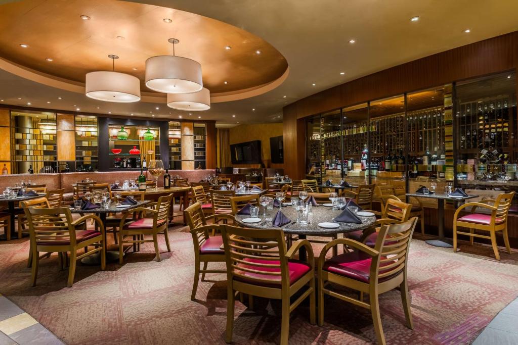 Hilton Alexandria Mark Center, Alexandria (updated prices 2025)