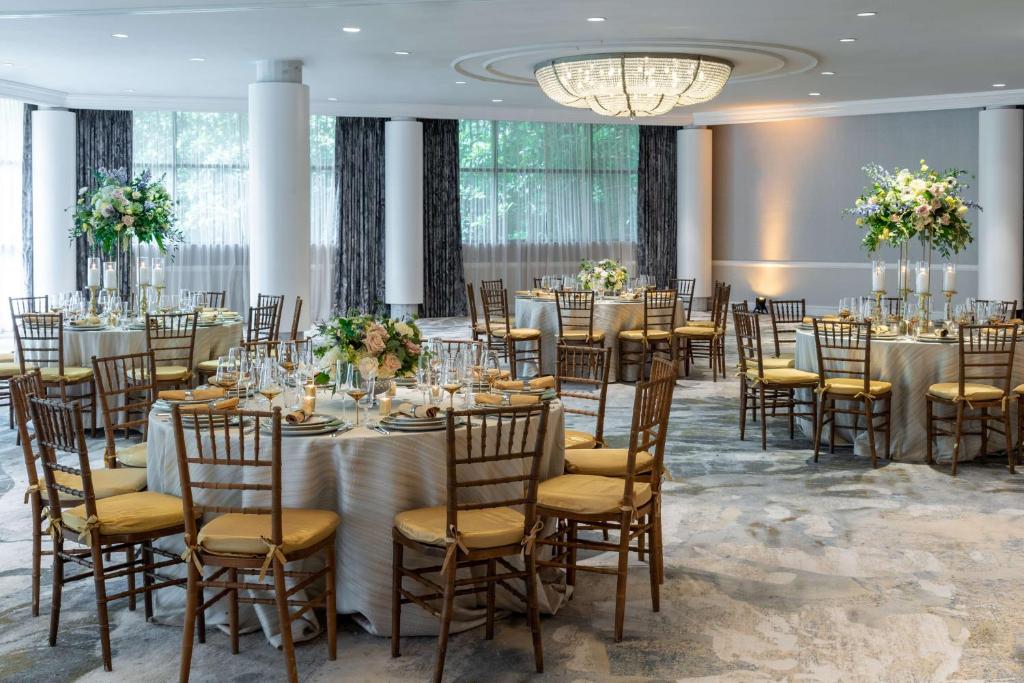 Hilton Alexandria Mark Center, Alexandria (updated prices 2025)