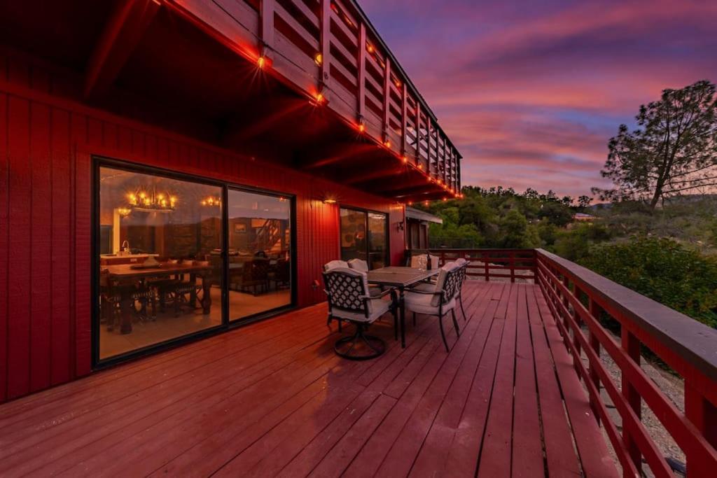 Yosemite Cowboy Cabin, Oakhurst (updated prices 2025)