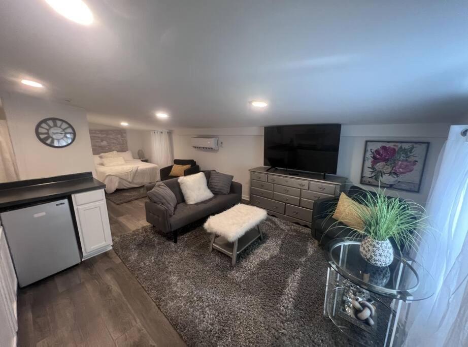 The Double Door Inn - Unit 2, Matthews (aktualisierte Preise für 2025)