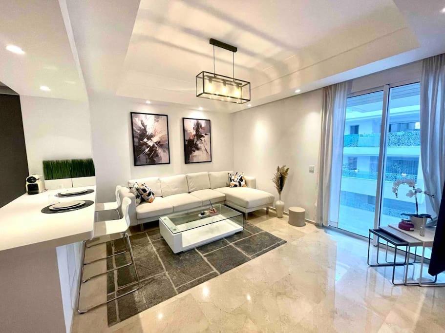 Modern apartment with pool at CFC, Casablanca (updated prices 2025)