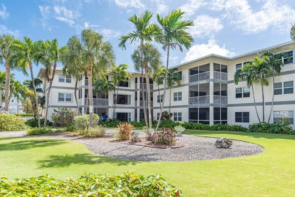 Tamarind Bay 3BD on Seven Mile Beach, George Town (updated prices 2026)