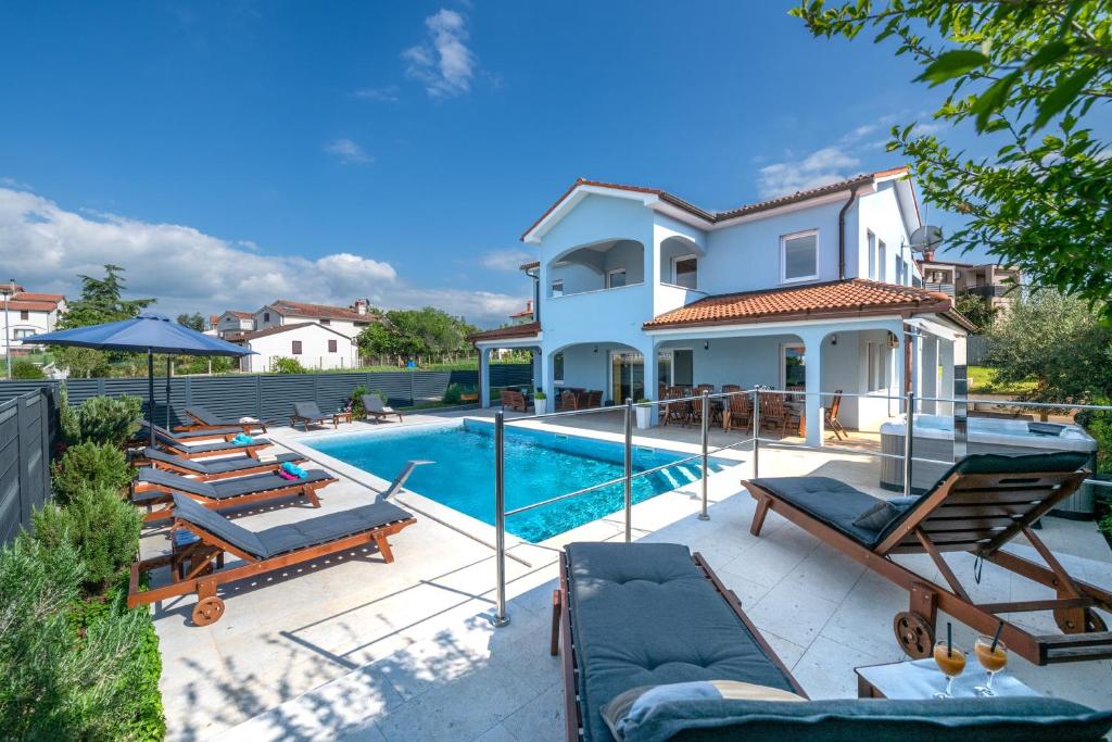 Deep Blue Porec, Musalez (aktualisierte Preise für 2026)