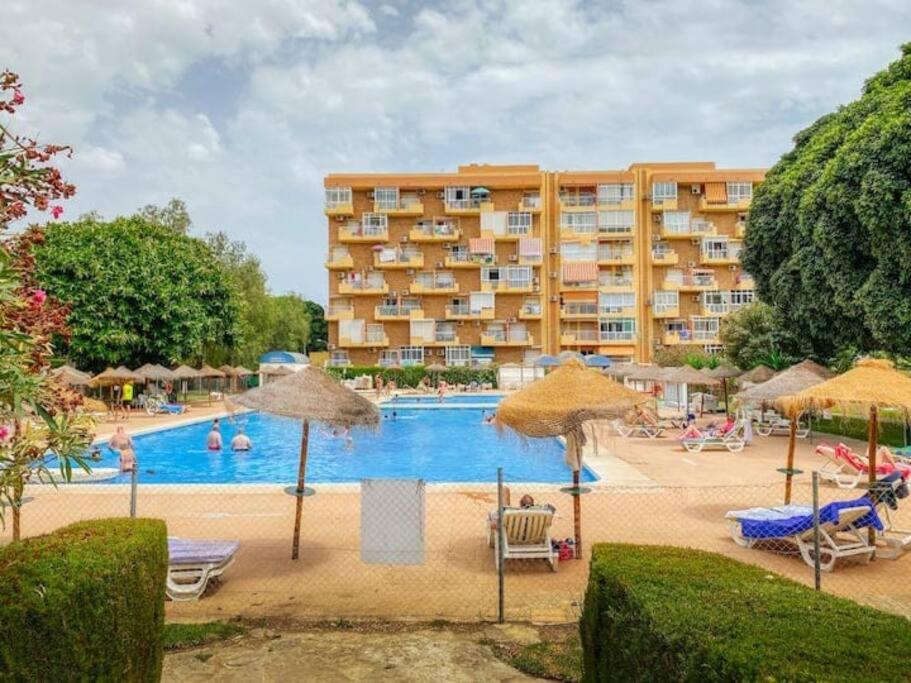 Gamonal, sea views and communal pool, Benalmádena (updated prices 2024)