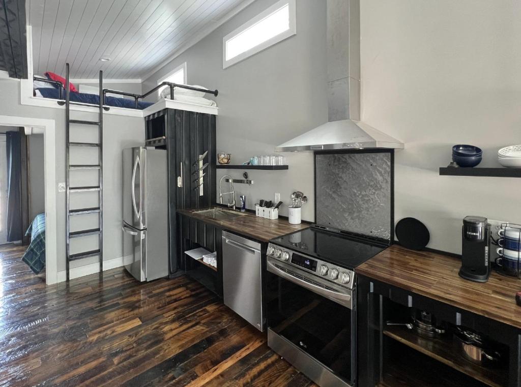 Loft - 01 Lockridge Park, Danville (updated prices 2024)