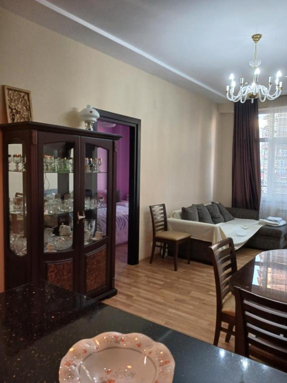 tamilas saxli, Batumi (updated prices 2024)