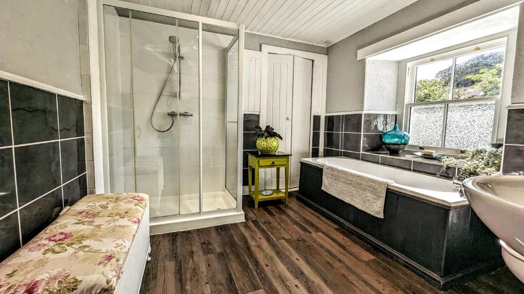 Britannia House Vintage B&B Cornwall, Helston – Updated 2024 Prices