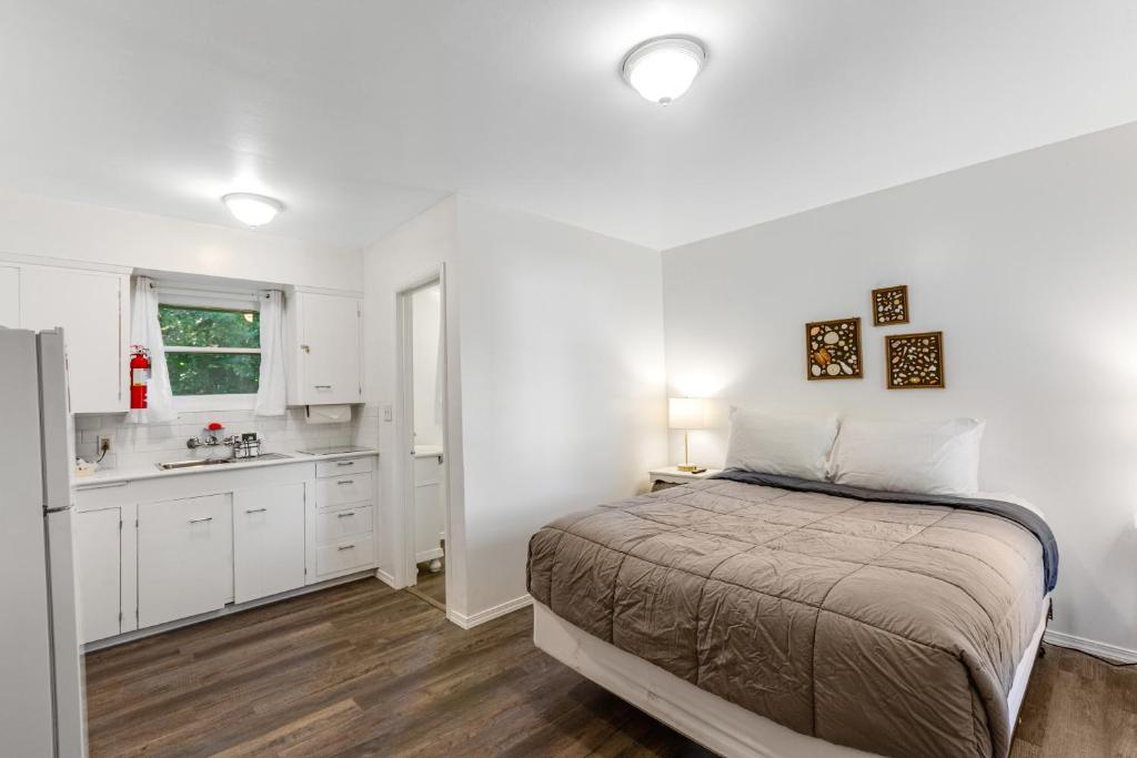 Cute as a Clam Cottage Room 2, Ocean Park (updated prices 2025)