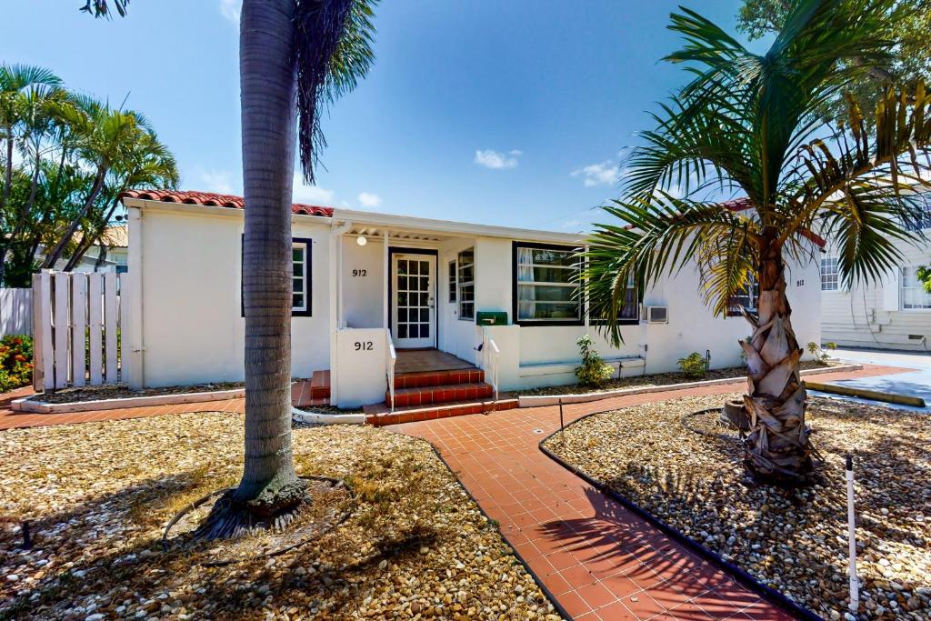 Driftwood Hideaway - Front Unit, West Palm Beach (updated prices 2026)