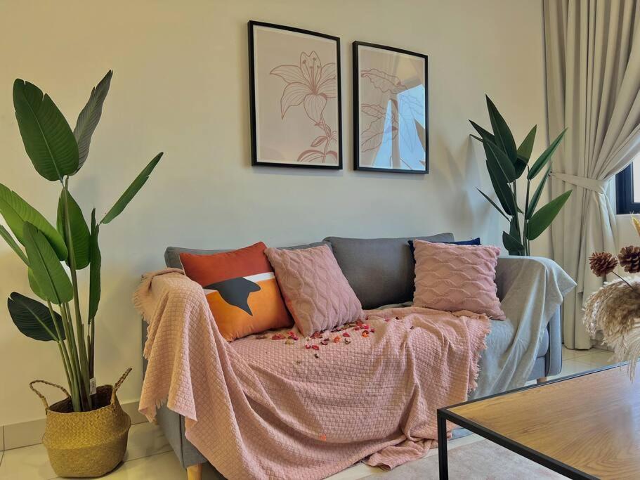 Sunway Velocity MRT LRT Premium Family Homestay, Kuala Lumpur (updated ...