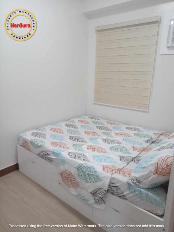 Trees Residences 2 Bedroom Unit T19 by HerGura PMS, Manila (precios ...