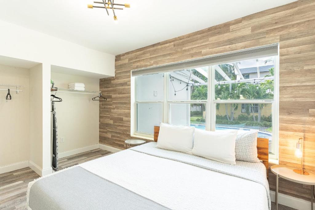 Oia House Brickell Beach 10 minutes Pool Location, Miami (updated ...