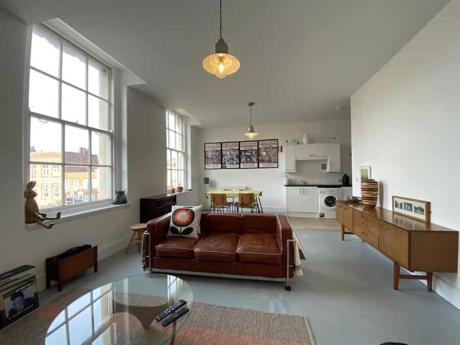 2-bed in central Margate, Kent (updated prices 2026)