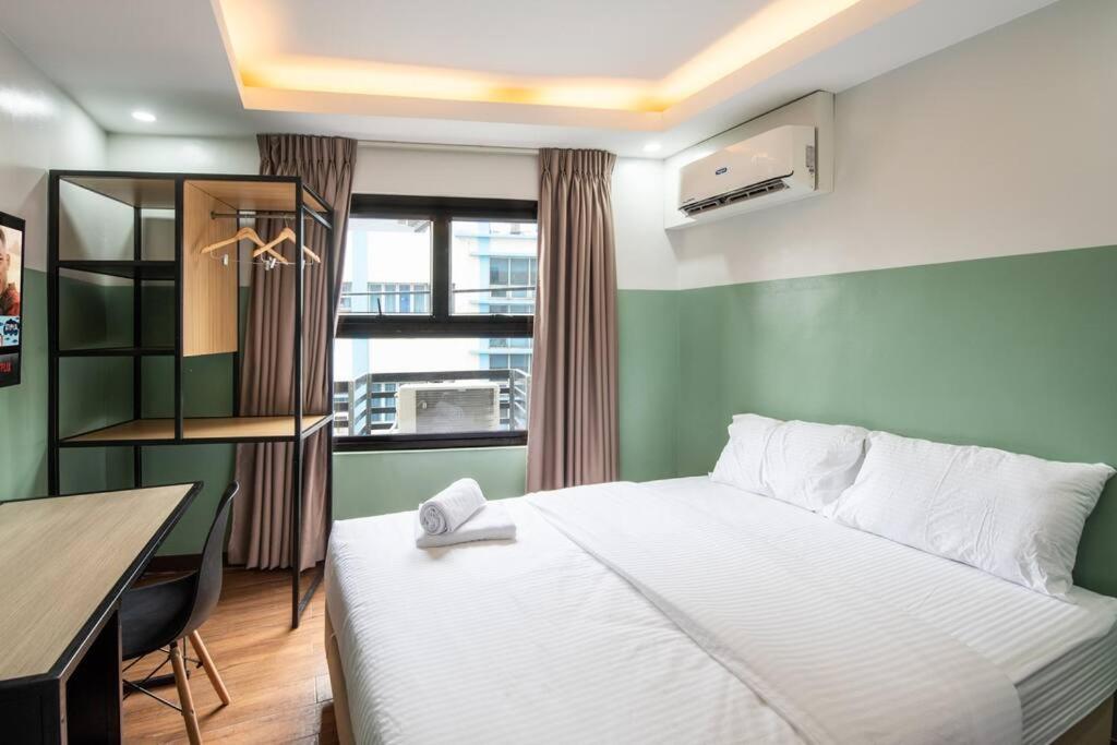 St. Marvin Studio Makati M303, Manila (updated prices 2026)