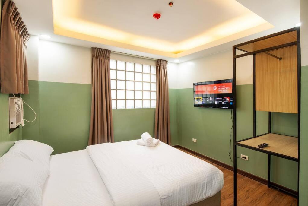 St. Marvin Studio Makati M207, Manila (updated prices 2025)