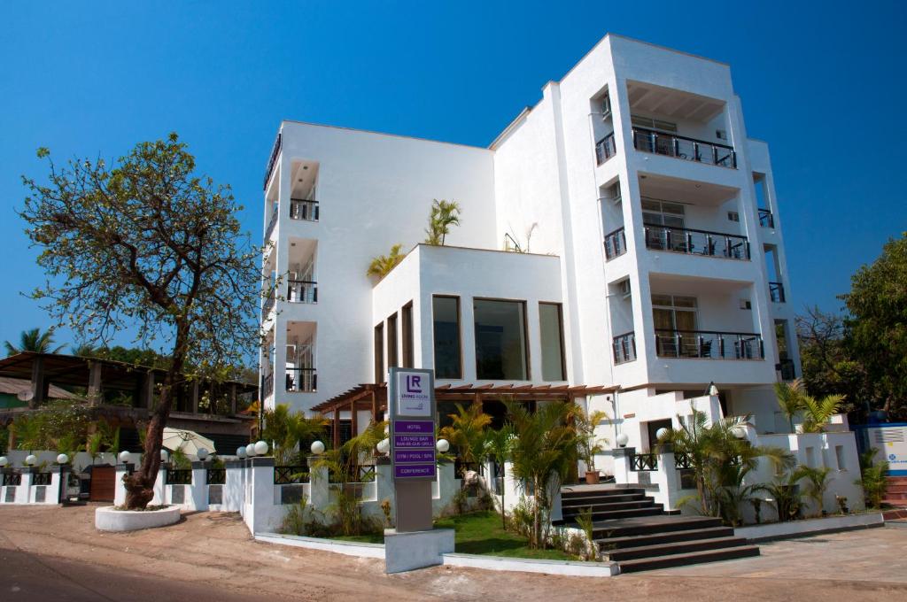 Hotel Living Room by Seasons, Goa, Vagator, India - Booking.com