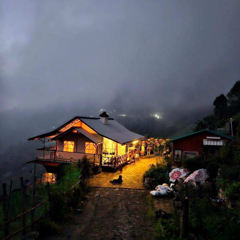 Moksham Himalayan Campsite Pangot, Nainital, India - Booking.com