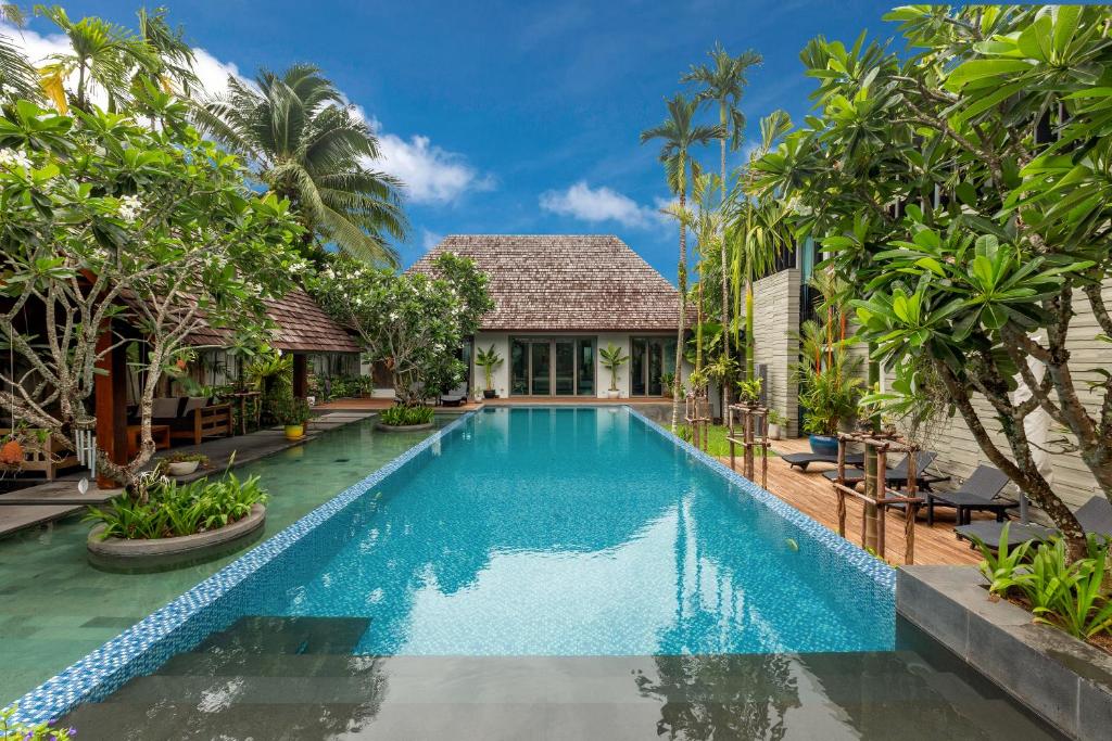 Stunning 5BR villa with freshwater pool & tropical garden, Ban Phru ...