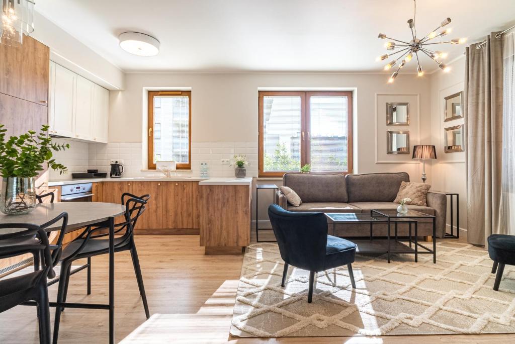 ApartamentySnu, Słoneczny Glam II z parkingiem, Centrum, Radom (precios ...