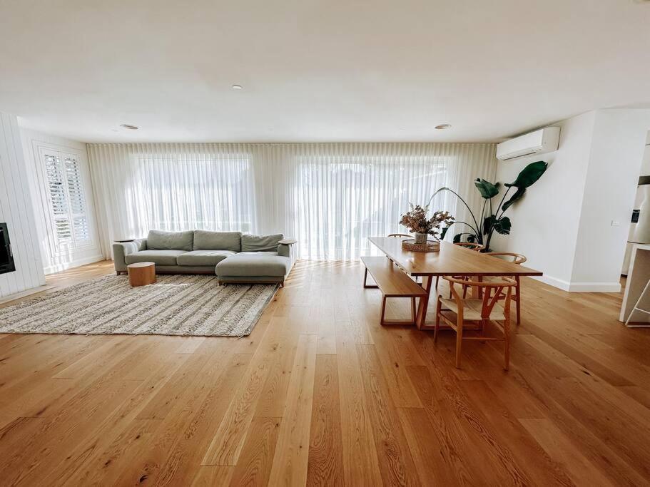 Farm Stay in stunning new home, Mount Moriac (updated prices 2026)