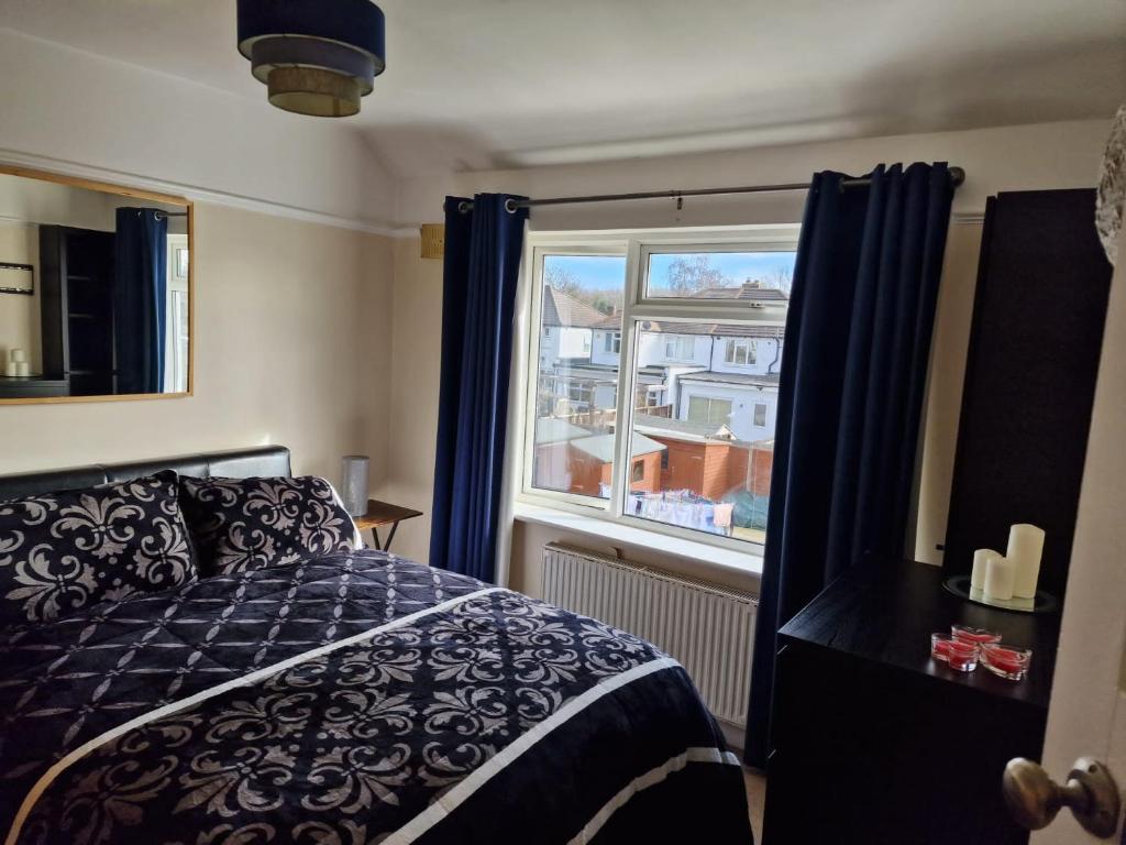 Room in North Watford, Garston (updated prices 2025)