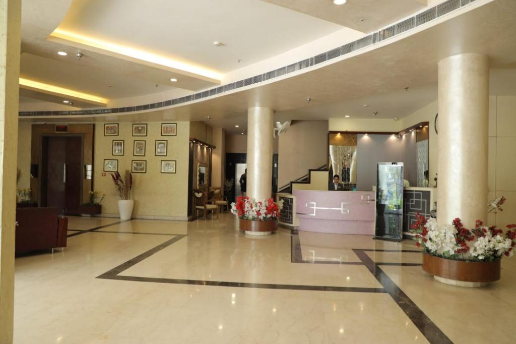Chinmay Hotel & Resort, Lucknow – Updated 2023 Prices