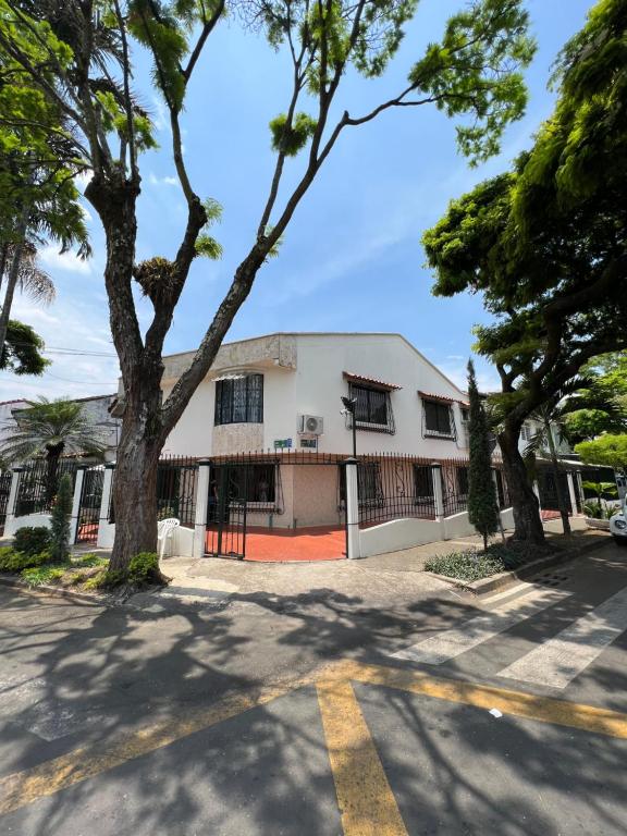 CASA HOTEL FLOR DEL VALLE, Cali (updated prices 2026)