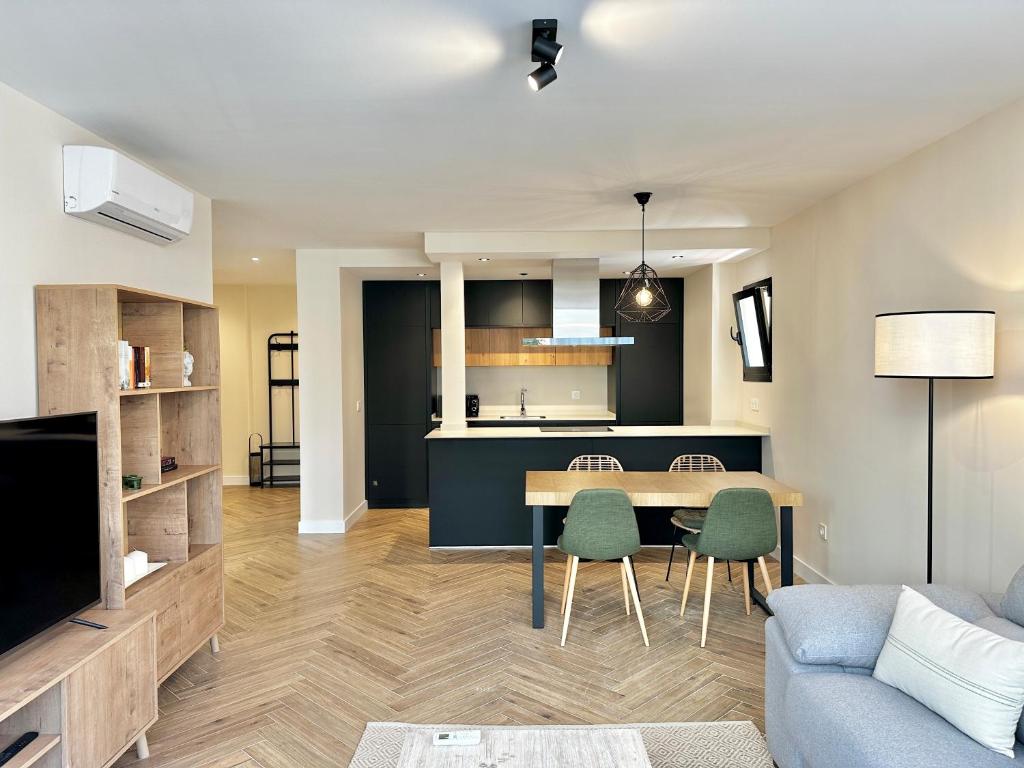 Newly Renovated Apartment in the Center of Marbella - EaW Homes ...