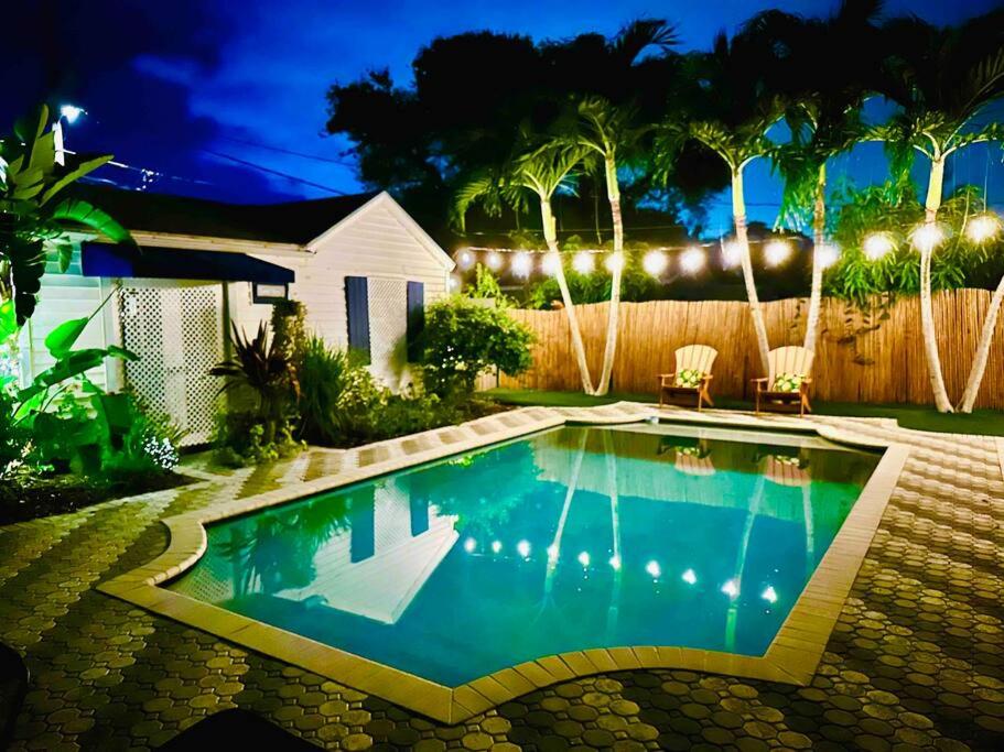 Gorgeous Modern Beach House with Private Pool, Lake Worth (updated ...