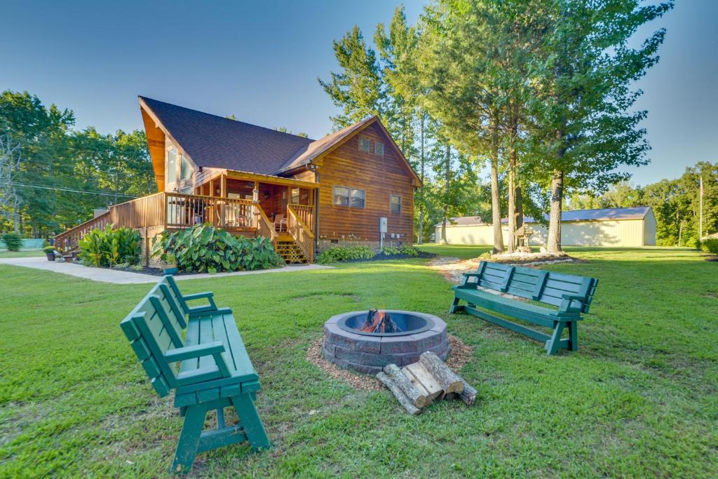 Fishermans Paradise with Fire Pit, Deck and Patio!, Dover (updated ...