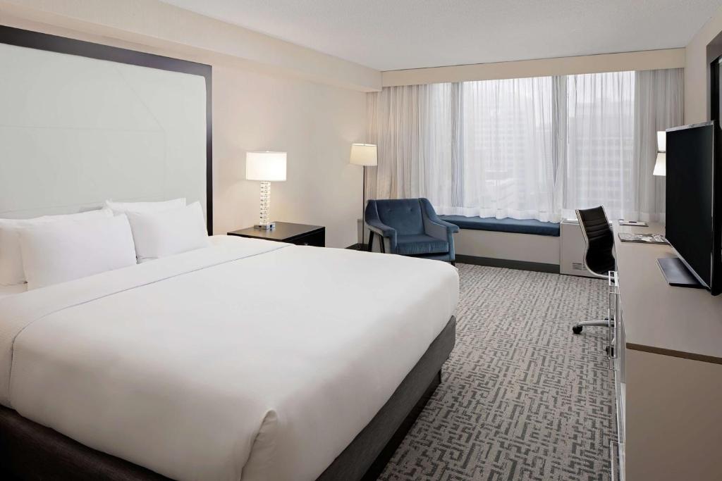 DoubleTree by Hilton Chicago Magnificent Mile, Chicago (updated prices ...