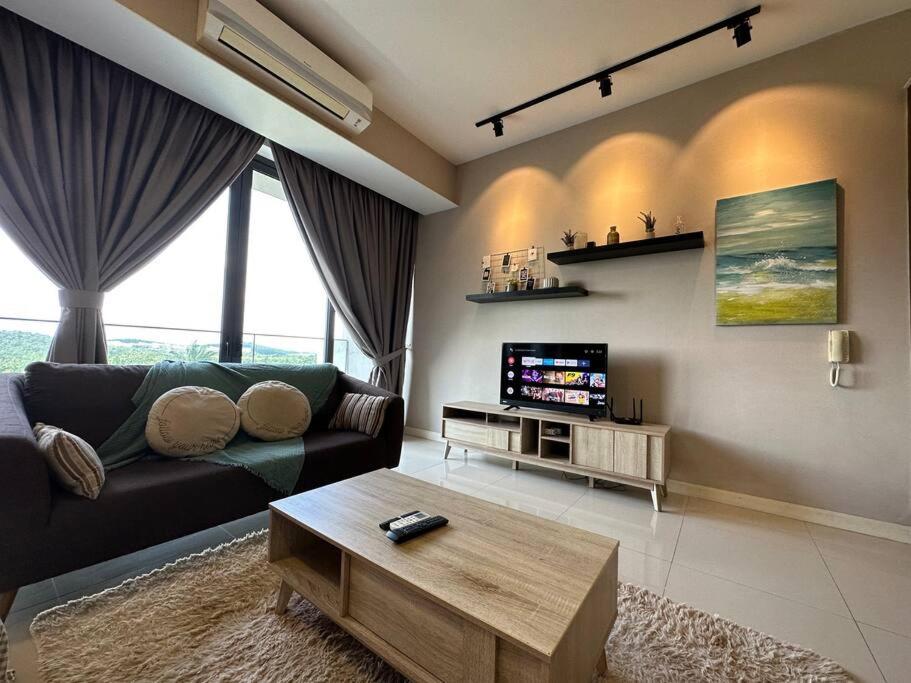 A0505 Grand Medini Studio 100mbps Netflix By STAY, Nusajaya (updated ...