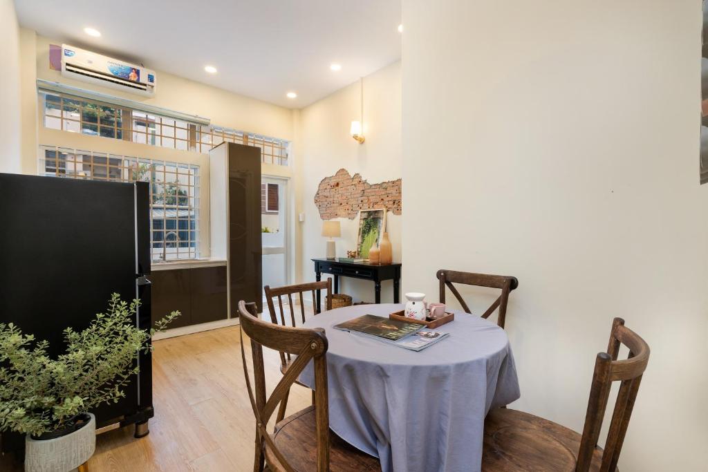 TrOpical Vibes Homestay, Ho Chi Minh City (updated prices 2026)